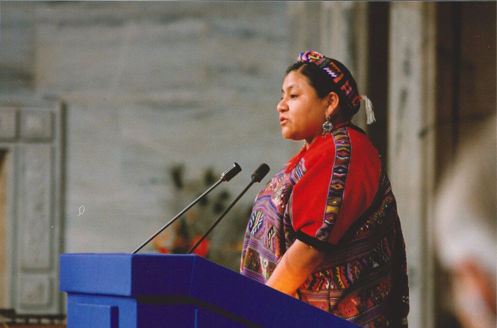 Rigoberta Menchú Tum – Speed read - NobelPrize.org
