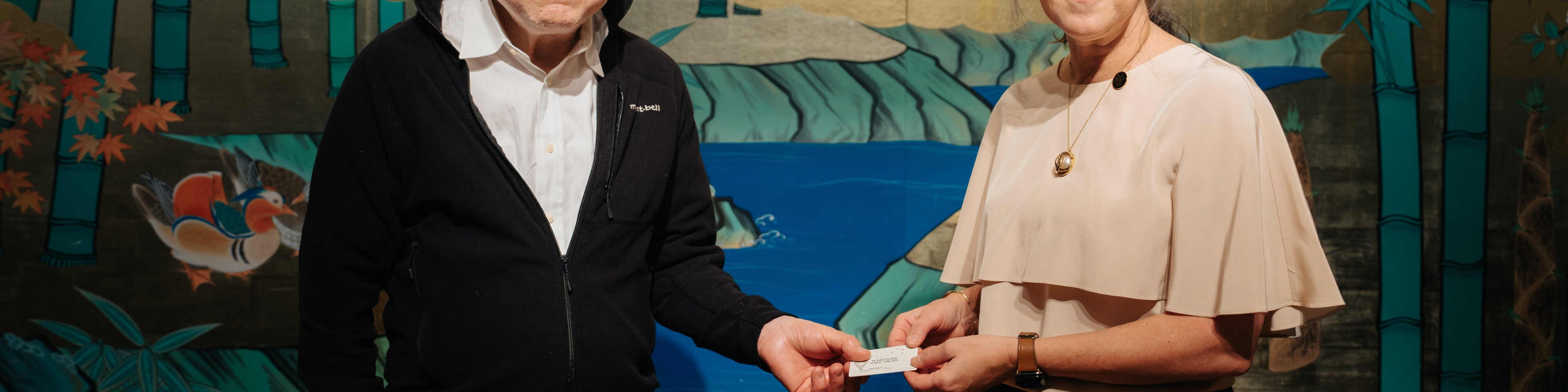 Well-used library card donated to the Nobel Prize Museum - NobelPrize.org