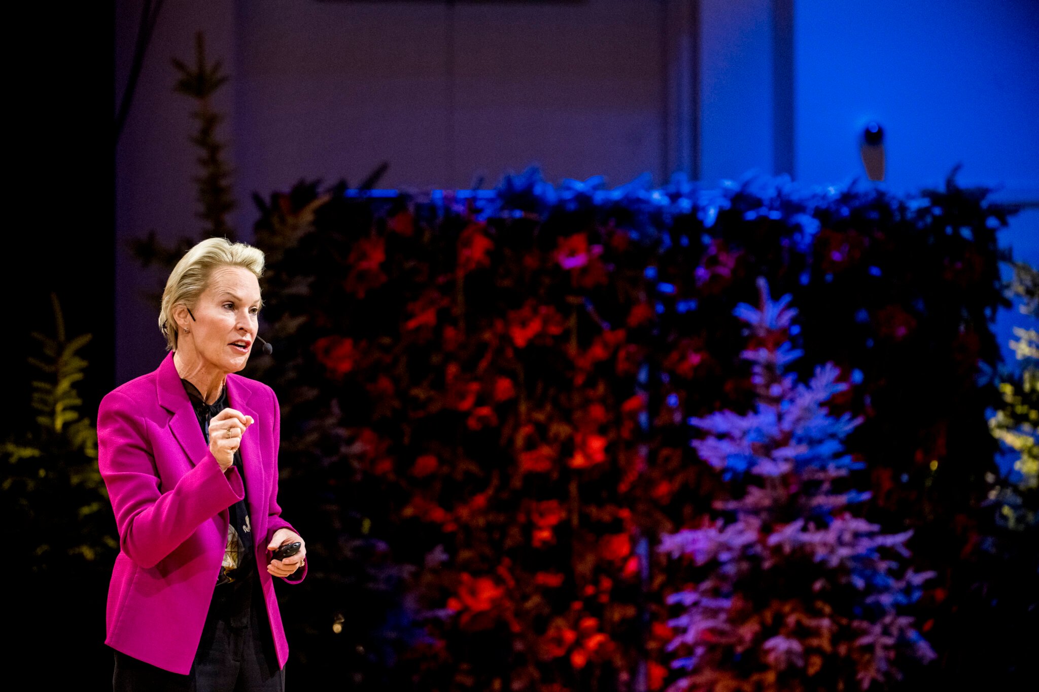 Frances Arnold: “Science thrives when ideas are exchanged” - NobelPrize.org