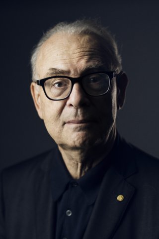 Patrick Modiano - Facts - NobelPrize.org