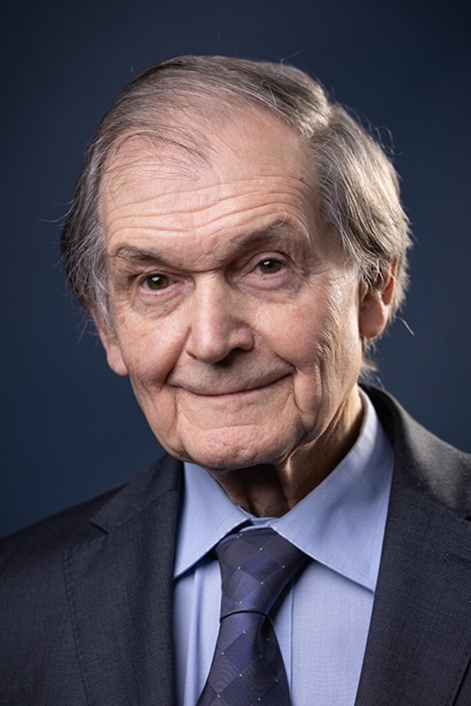 Roger Penrose – Biographical - NobelPrize.org